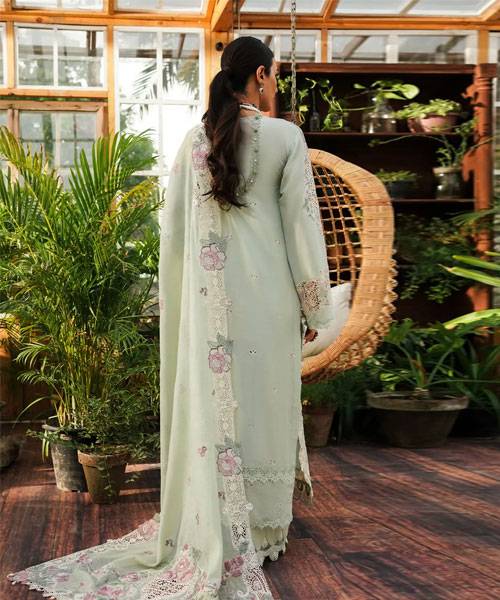 Biggest Range of Pakistani Designers Suits - Resham Fabrics